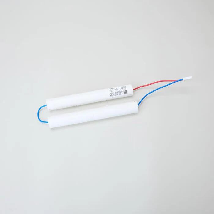商品詳細 型式 FK745 名称 ニッケル水素蓄電池 電圧 9.6V 容量 2500mAH 42745 検索ワード 消防用品 煙感知器 警報ベル 警報機 火災報知器 火災警報器 煙 電池 住宅用火災警報器 住宅火災警報器 電池式 単独型 薄...
