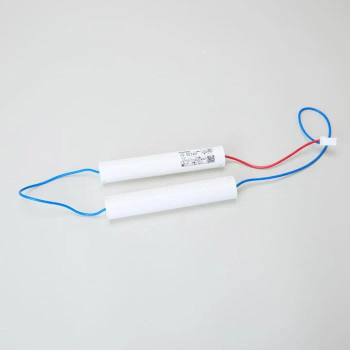 商品詳細 名称 誘導灯等　交換電池 定格電圧 7.2V 2500mAh 12123 検索ワード 消防用品 煙感知器 警報ベル 警報機 火災報知器 火災警報器 煙 電池 住宅用火災警報器 住宅火災警報器 電池式 単独型 薄型 小型 高機能 警...