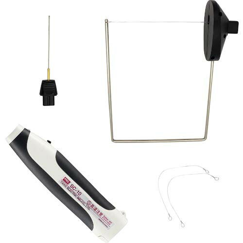 ●電源：アルカリ単3電池*4本(別売)●切断能力：発泡スチロール(厚さ40mm)100mm切断に約5秒●単三電池4本で使用出来るコードレスタイプです。●弓型、棒型と2種類のアタッチメントが付属しています。●切断面は滑らかなため、ヤスリ掛けな...