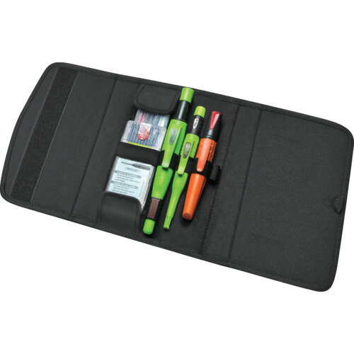 ●大工、屋根職人、配管工、石工、レンガ職人向けのマーキングセットです。●ベルクロファスナーとセーフティキャッチ付きです。●引き出し式吊り下げ機能付きです。●ゴム、ガラス、タイル、木材、濡れた木材、プラスチックなどあらゆる材料のマーキングに。...