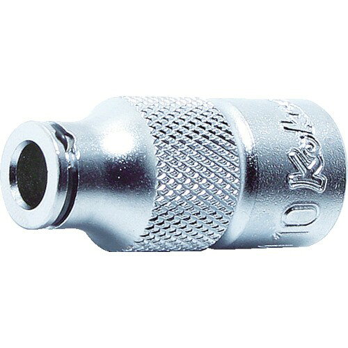 ●差込角3／8インチ(9.5mm)のタップホルダーです。●タップをワンタッチで装着でき、汎用のソケットレンチのハンドルでも駆動可能です。●JISB4430メートルネジ用ハンドタップ対応です。●タップ立て用。リニューアルに伴い、パッケージ・内...