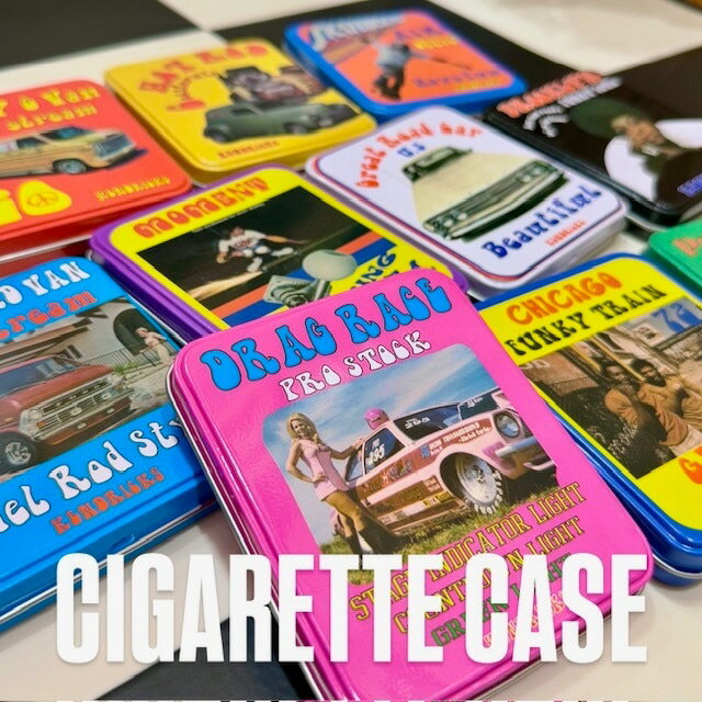 商品情報サイズW85mm×H100mm素材・成分ティン注意事項※直射日光のあたる場所での使用は変色の原因となりますので避けてください。※モニターの発色により実際と異なる場合がございます。※店舗と在庫共有での販売も行っていますので在庫数量が前...