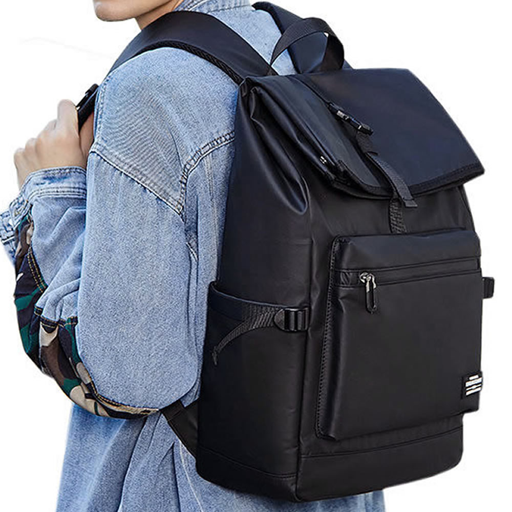 【送料無料】防水＆軽量 大容量リュック 通勤・通学 ビジネスバッグ 男女兼用 【防水＆軽量】急な雨でも安心の防水仕様 防水素材を使用しており、釣りやアウトドア、雨の日、野外フェスなど、どんなシーンでも水や汚れをしっかり弾きます。 急な雨にも...