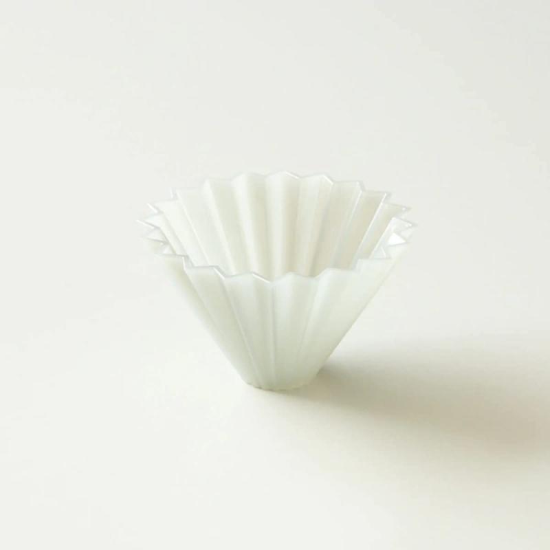 ORIGAMI オリガミ ドリッパー air S（1～2杯用） マットグレー 日本製軽量、耐衝撃性に優れ、気軽に持ち運びが出来るAS樹脂製のORIGAMIドリッパーです。冷めにくく、抽出時の湯温を維持しやすいのも利点です。プロにも選ばれ続け...