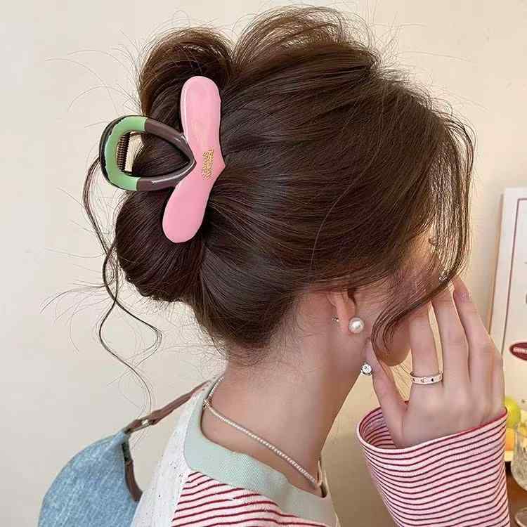 ・カテゴリ: ヘアアクセサリー・タイプ: バンスクリップ・素材: プラスチック、樹脂・スタイル: 韓国風、フェミニン・デザイン: ハート、リボン、ベア、ドッグ、パール・カラー展開: ピンク、ブラック、ブラウン、グレー、マルチカラー、ブルー、...