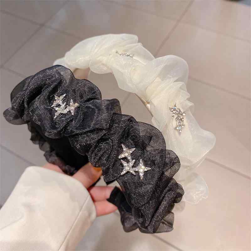 ・カテゴリ: ヘッドドレス・素材: チュール・加工工程: 業・カラー展開: ホワイトスター、ブラックスター・デザイン要素: レオパード、パヴェジルコニア、音符、星型、アイシルフラワー、ドリームキャッチャー、エイトポインテッドスター・スタイル...