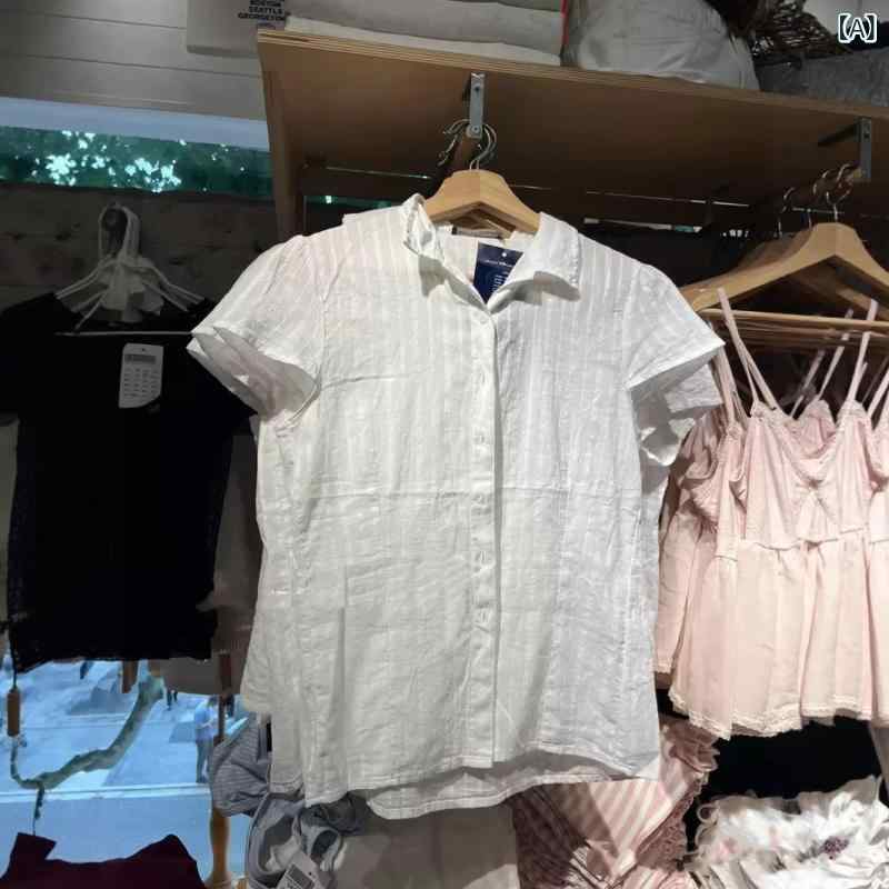 ・カテゴリ: シャツ・スタイル: スウィート、フレッシュ・主な素材: 綿30%以上50%未満・柄: 無地・袖丈: 半袖・デザイン: カットアウト・シルエット: レギュラーフィット・着丈: 普通丈（50cm超65cm以下）・ネックライン: ポ...