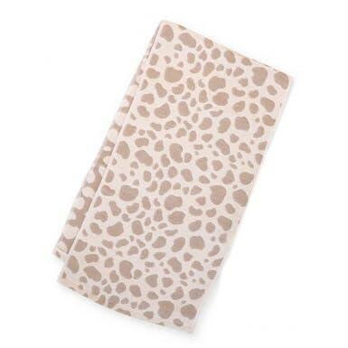 maison.c SOKO+2 6重ガーゼ フェイスタオル愛知県蒲郡市にある自社工場で生産された、綿100％の三河木綿を使い、ふんわりやわらかな6重織のガーゼ製、フェイスタオルに仕立てました。素材はふんわりやわらかで、吸水性もバッチリ一般的...