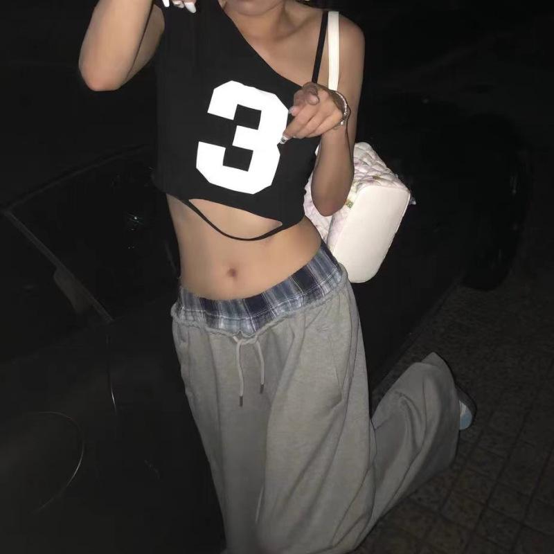 ・カテゴリ: Tシャツ・スタイル: ストリート、セクシー・主な素材: ポリエステル100%・柄: 数字・着用スタイル: プルオーバー・袖丈: 半袖・着丈: 超短め（40cm以下）・ネックライン: ワンショルダー・袖の種類: レギュラースリー...