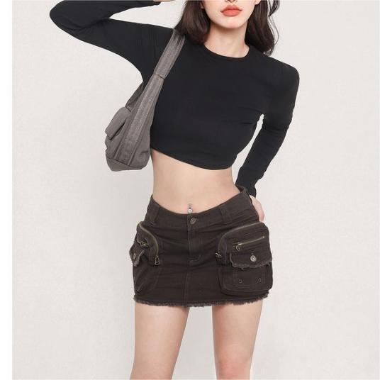 ・カテゴリ: Tシャツ・スタイル: 甜辣風、お嬢様風・主な素材: ポリエステル・ネックライン: クルーネック・袖丈: 長袖・袖型: レギュラースリーブ・シルエット: スリムフィット・着丈: ショート丈（約40cm～50cm）・柄: 無地・デ...