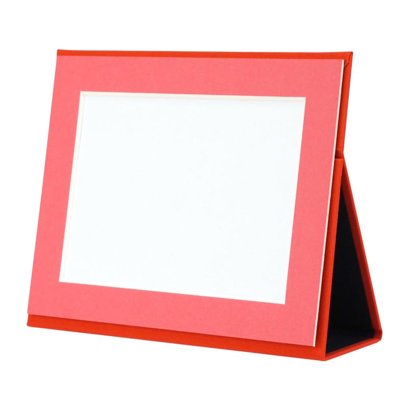 VANJOH ポータブルフォトフレーム 2L判ヨコ トマト 106957【材質】表紙：紙、布　内側マット：紙　窓に透明シートなどはついていません。外寸：225×180×9mm（折りたたみ時）台紙窓寸：168×117mm重量：約170gパッケ...