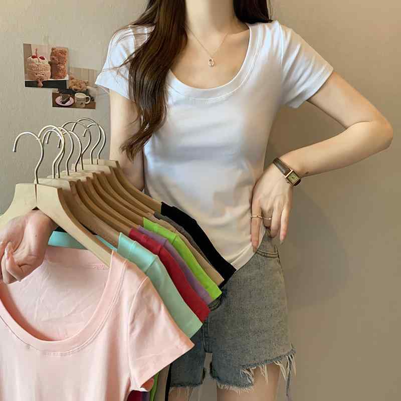 ・カテゴリ: Tシャツ・スタイル: カジュアル、通勤風・主な素材: 綿30%未満・ネックライン: クルーネック・袖丈: 半袖・袖型: レギュラースリーブ・シルエット: ルーズフィット・フィット感: レギュラーフィット・着丈: ショート丈（4...