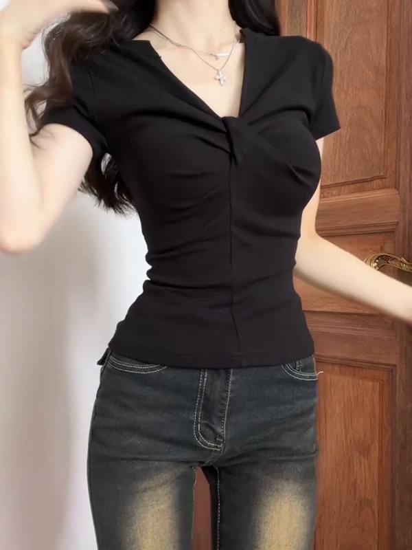 ・カテゴリ: Tシャツ・主な素材: 莫代尔（モダール）繊維・ネックライン: Vネック・袖丈: 半袖・柄: 無地・スタイル: カジュアル・カラー展開: ブラック・サイズ展開: S、M、L、XL