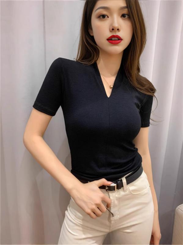 ・カテゴリ: Tシャツ・ネックライン: Vネック・袖丈: 長袖、半袖・スタイル: 通勤、フェミニン・フィット感: タイト・着丈: 普通（約50cm～65cm）・袖型: レギュラースリーブ・主な素材: レーヨン90%以上95%未満・柄・デザイ...