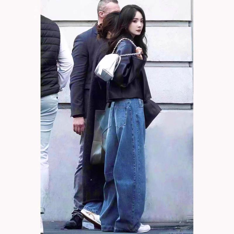 ・カテゴリ: デニムパンツ・素材: デニム、牛革・スタイル: サスペンダー、お姉系・パンツ丈: 長ズボン・ウエスト: ハイウエスト、ルーズウエスト・厚さ: レギュラー・デザイン要素: ボタン・カラー展開: ライトブルー、ダークブルー、ダーク...