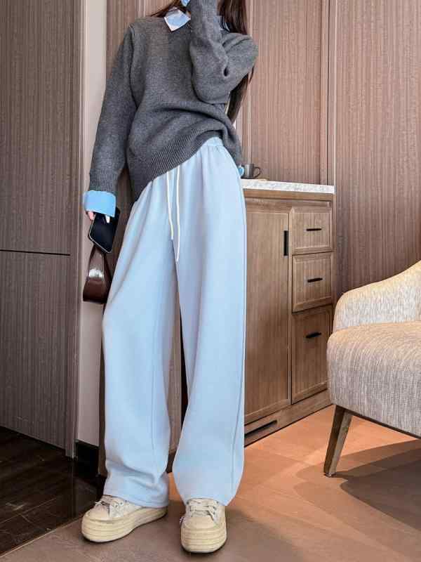 ・カテゴリ: カジュアルパンツ・主な素材: 綿 50%以上70%未満、ポリエステル 30%以上50%未満・スタイル: キュートスタイル・シルエット: ストレート・パンツ丈: ロングパンツ・ウエスト: ハイウエスト・生地の厚さ: 厚手・デザイ...