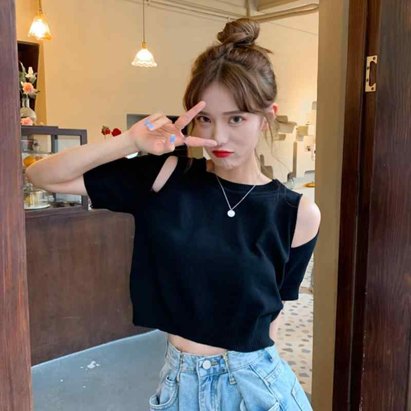 ・カテゴリ: Tシャツ・スタイル: カジュアル、スウィート・主な素材: レーヨン（ビスコース）・素材成分: スパンデックス・柄: 無地・デザイン: プルオーバー・袖丈: 半袖・ディテール: 切替デザイン・シルエット: スリムフィット・着丈:...