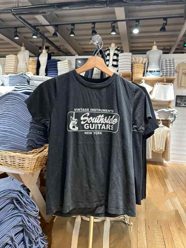 ・カテゴリ: Tシャツ・スタイル: カジュアル、フェミニン・主な素材: 綿 30%以上50%未満・ネックライン: クルーネック・袖丈: 半袖・袖型: レギュラースリーブ・カラー展開: 画像通り・サイズ展開: フリーサイズ