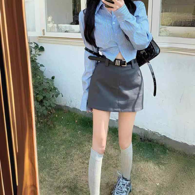 ・柄: 人物・加工: 形態安定加工・素材: ポリエステル90%以上95%未満・スカートの形: タイトスカート（スーツスカート）・スカート丈: ミニスカート・デザイン特徴: ポケット・カラー展開: ブラック（裏地あり・ベルトなし）、グレー（裏...