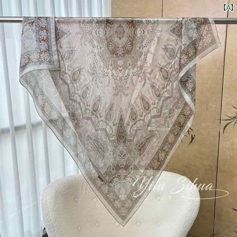 ・カテゴリ: 方巾・カラー展開: ペ斯利 105*105cm、麦家 105*105cm・織り方: 経編・人気要素: 如意、民族・国風・スタイル: 文芸レトロ・主な素材: 蚕糸100%・生地名: シルク・加工技術: プリント・サイズ展開: 6...