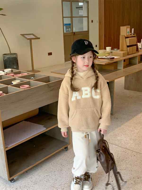 ・カテゴリ: キッズトレーナー・対象性別: 女の子・スタイル: 韓国風・対象年齢: 中小童（3〜8歳、100〜140cm）・生地加工: 柔軟加工・柄: 無地、キャラクター、その他・厚さ: 普通・袖丈: 長袖・着用方式: プルオーバー・フード...