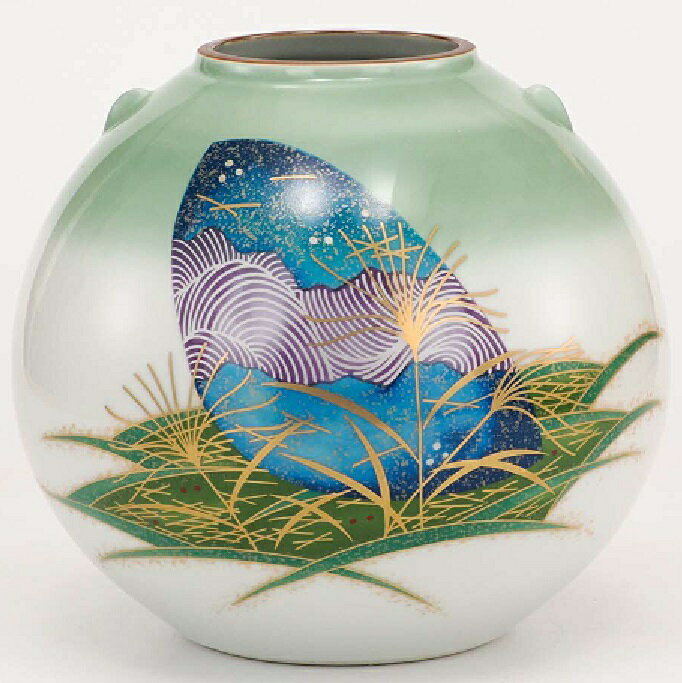 サイズ：径18.5×高18cm ■生産地：日本 ■素材：磁器 在庫限りの限定品になります 完売・破損等で発送が出来ずらキャンセルさせて頂く場合がございます 九谷焼の花瓶は、花瓶自体が華やか物も多く、シンプルな花を一輪挿すだけでも十分に映えま...