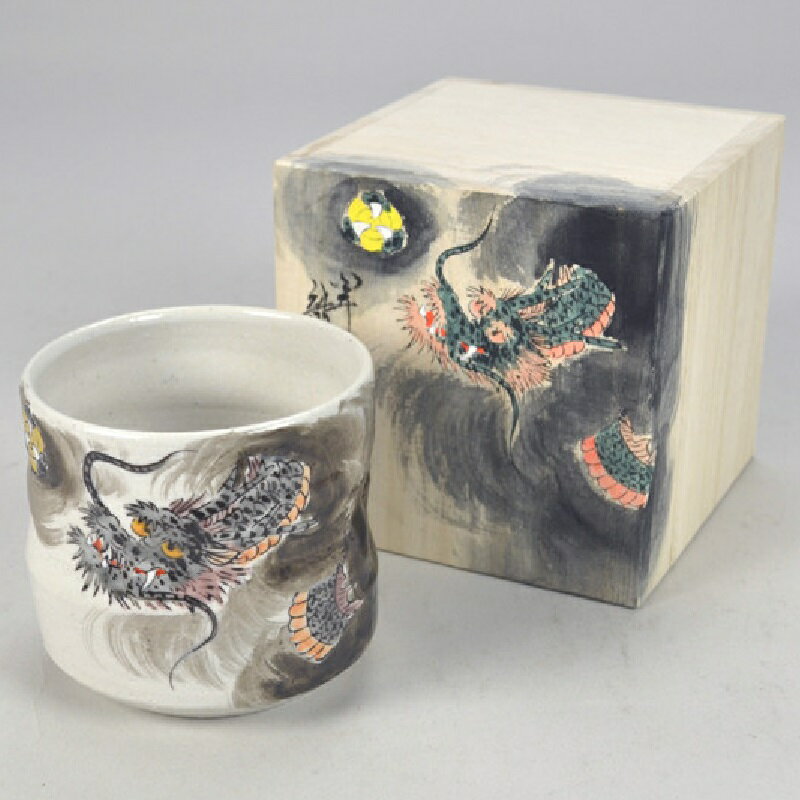 サイズ：口径8.0×高7.5cm 容量：280cc 素材：陶器 生産地：日本 九谷和窯で手作りされた素地に経済産業省認定九谷焼伝統工芸士である、福田良則氏に上絵と箱書きも全て手書きで描いて貰いました。 箱は飾るときや小物入れとしても使用でき...
