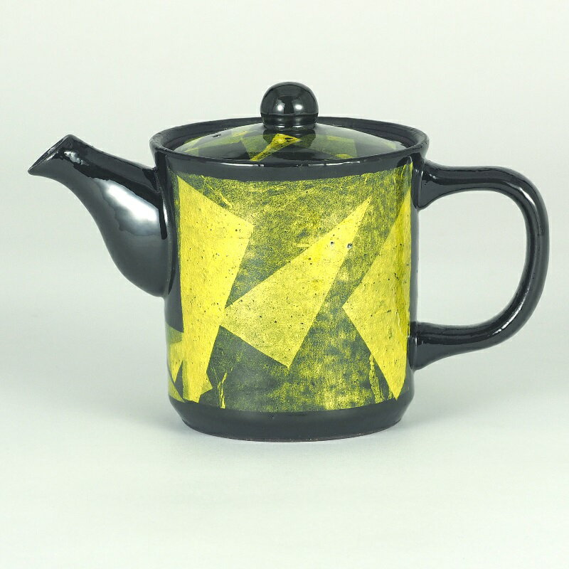 容量：約400cc 素材：磁器 素地原産国：日本(瀬戸) 茶漉し(アミ)原産国：中国 最終加工地：九谷 土岐のイツミ陶器のオリジナルブランド・うまちゃポットシリーズに九谷産地で絵付けしました。 アミに特徴があり、極細の網目が茶葉のうまみを引...