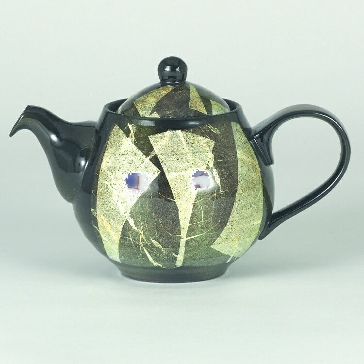 容量：約530cc 素材：磁器 素地原産国：日本(瀬戸) 茶漉し(アミ)原産国：中国 最終加工地：九谷 土岐のイツミ陶器のオリジナルブランド・うまちゃポットシリーズに九谷産地で絵付けしました。 アミに特徴があり、極細の網目が茶葉のうまみを引...