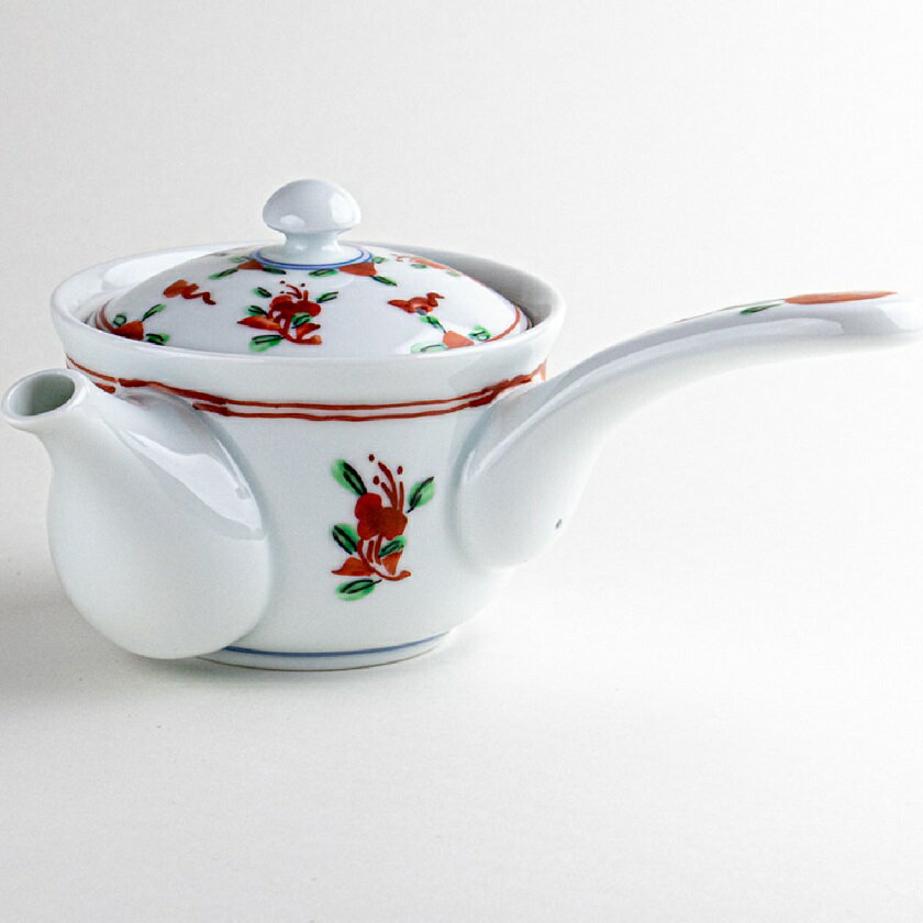 【サイズ】径10.5cm×幅18.5cm×高さ9.7cm 【容量】300ml ◇材質：磁器 ◇生産地：日本（有田・波佐見） 日常使いにはもちろん、贈り物にもおすすめの一品です。　