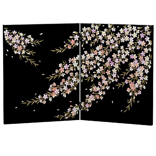 サイズ: 50.0cm×30.0cm×0.9cm 素材: 木材繊維(MDF) 塗種: カシュー塗装 原産国:日本 会津漆器の特徴 会津漆器は会津地方に伝わる伝統技術です。 会津藩政時代には技術革新に熱心に取り組み、中国やオランダなどへも輸出...