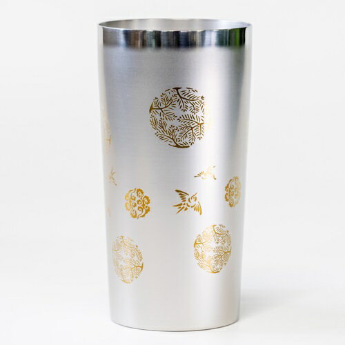 サイズ：直径7cm×高さ13.5cm 容量：350ml 素材：純チタン(国産) 表面加工：化学処理仕上 生産地：日本 ホットもアイスも楽しめて、驚くほど軽いのに丈夫。 350mlと大き目のサイズで、ビールやハイボールを楽しむ方にもぴったり。...