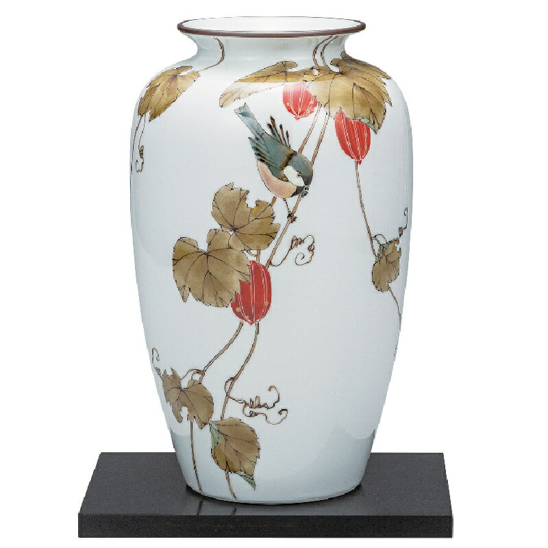 サイズ：径18.5 高30.5(cm) 素材：磁器 生産地：日本 九谷焼の花瓶は、花瓶自体が華やか物も多く、シンプルな花を一輪挿すだけでも十分に映えます。 和室だけでなく洋室やモダンなインテリアにも調和し、部屋を華やかに演出してくれます。 ...