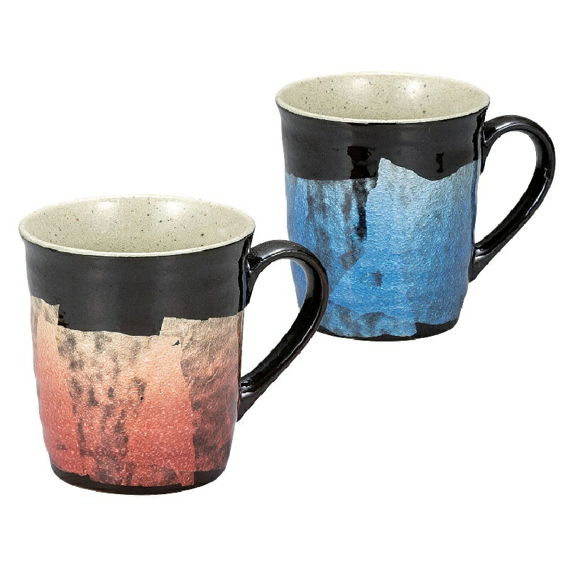 サイズ：径8 高9 (cm) 素材：陶器 生産地：日本 九谷焼のマグカップを2つセットにした商品です。 コーヒーやスープ、ホットミルクやお茶等どんな飲み物でも使い勝手がよい器です。 結婚祝いや結婚記念日、陶器婚式や磁器婚式、銀婚式や金婚式な...