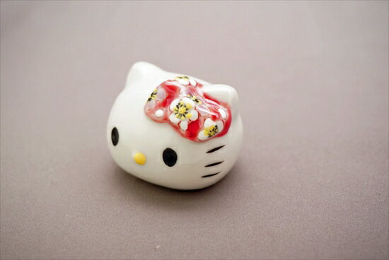 ■九谷焼の有名窯元がカワイイ九谷焼に挑戦・ハローキティとコラボした、超レアな、テーブルフィギア ■キティラーにはたまらない逸品、プレゼントにも、コレクションにもピッタリ。 ■通常2〜5営業日で発送致しますが材料その他要因にて1週間から1ヶ月...