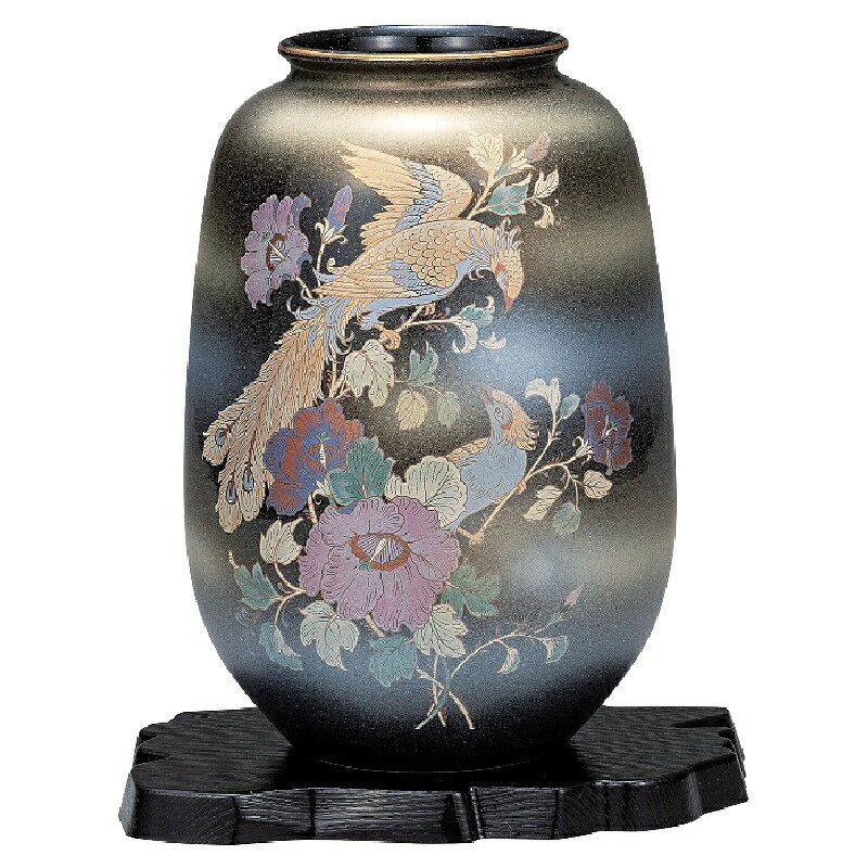 サイズ：径17 高24 (cm) 素材：磁器 生産地：日本 九谷焼の花瓶は、花瓶自体が華やか物も多く、シンプルな花を一輪挿すだけでも十分に映えます。 和室だけでなく洋室やモダンなインテリアにも調和し、部屋を華やかに演出してくれます。 観賞用...