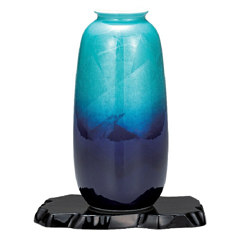 サイズ：径12 高25 (cm) 素材：磁器 生産地：日本 九谷焼の花瓶は、花瓶自体が華やか物も多く、シンプルな花を一輪挿すだけでも十分に映えます。 和室だけでなく洋室やモダンなインテリアにも調和し、部屋を華やかに演出してくれます。 観賞用...