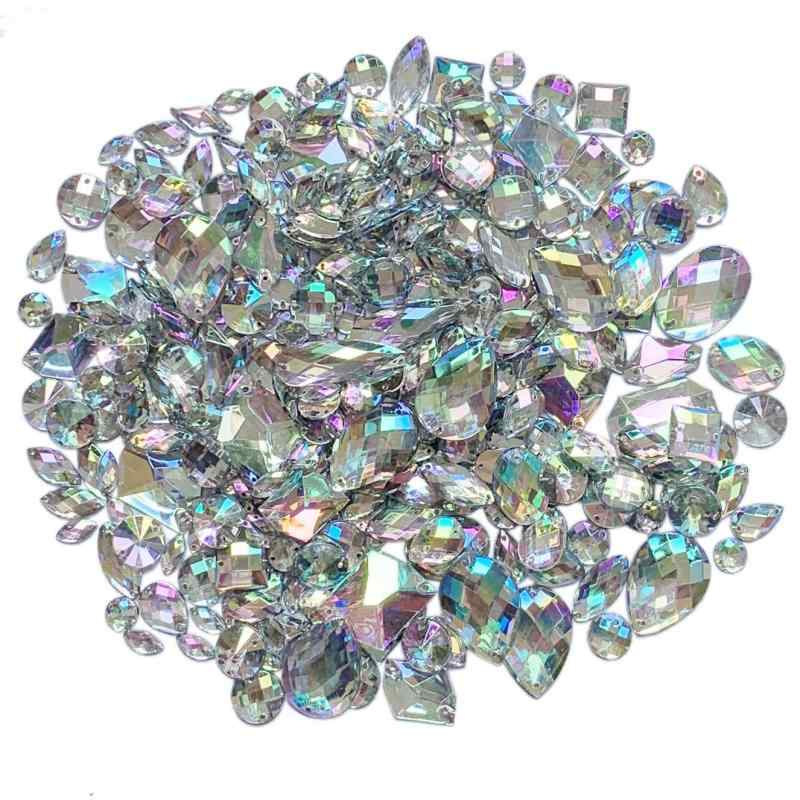 200個 ラインストーン 縫い付け 宝石 2穴 ソーイングラインストーン アクリル 衣類 シューズ バッグ DIY クラフト用素材：アクリル。色電気メッキ処理により、宝石の色はのものより長持ちします。キラキラ : 宝石は太陽と光の下で美しく...