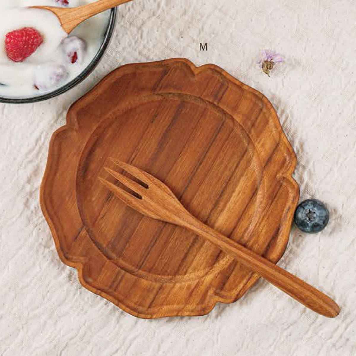 ケーキトレー トレイ かわいい おしゃれ 木製 木目 ケーキ ドーナツ ワッフル マカロン デザート 洋菓子 パティスリー パン ブランジュリー ディスプレイ ※こちらのシリーズは、ハンドメイドのため、 木目模様・サイズ・色味・デザイン・色...