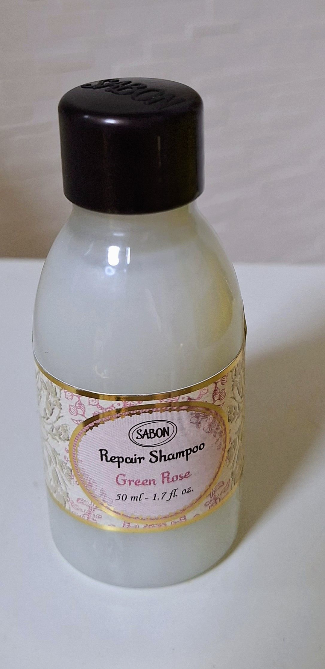 商品詳細 商品 シャンプ- 内容量 50ml 原産国 イスラエル 区分 フレグランス 広告文責 キーリン 　東昇商事 　06-6389-8289（連絡先電話番号）＜リペアシャンプー／50ml／1種＞　ミニサイズ