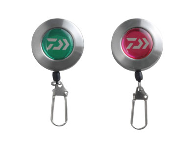 商品説明●堅牢で錆びに強いステンレス製ボディー●スムーズにヒモを伸ばせる回転式ボディ●ヒモは自由自在使用可能(ヒモの長さが約100cm)●小物の取付けが簡単なスナップ詳細はこちら