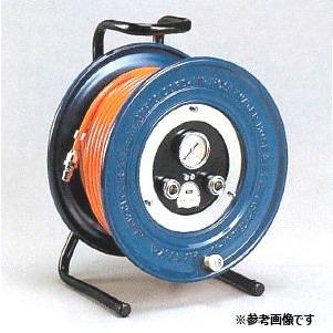 エヤーハイリール エアー工具をつけたままで移動がOK！ 本体にロータリー機構を内蔵しているので、エアー工具を付けたままホースを長く伸ばしたり、 リールを持って移動できる便利なタイプです。エアー圧が一￥ひと目でわかる圧力メーター付です。 型 ...