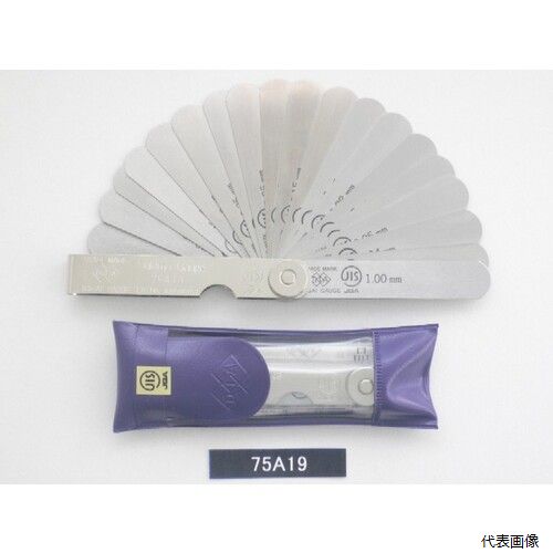 【特長】 ●他の測定器では測り得ない微細な二平面の間隔を簡単にかつ正確に検査することができます。 ●JISマーク表示認証品です。 ●自動車や、電動機、発動機関のピストンやシリンダ部の間隔測定には欠くことのできない測定具です。 【用途】 ●す...