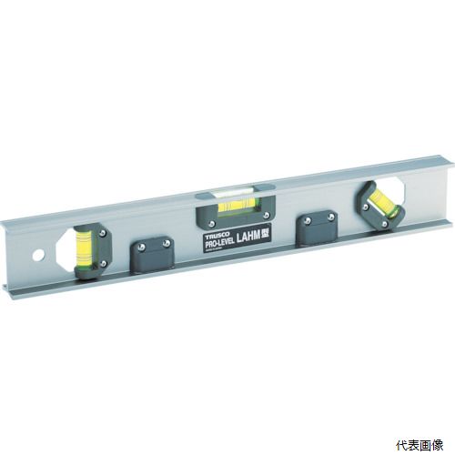 【特長】 ●アイビーム型フレームの定番品です。大径気泡管で見やすいです。 ●4本目盛入です。 ●45°測定可能です。(150mmは45°測定用気泡管なし) ●V溝がついているため、パイプ等の上において使用可能です。 ●垂直気泡管付です。 ●...