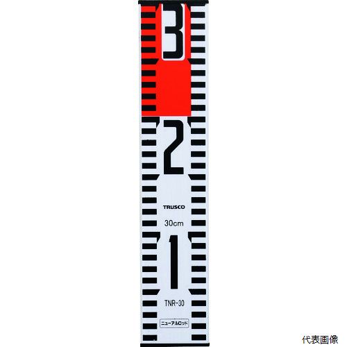 【特長】 ●軽くて丈夫なアルミ製標尺です。 ●2本のロッドを組み合わせて使用する際は、検測金具「TKK」をご使用ください。 ●縦・横（裏表）5mm、10mm目盛付です。 ●赤白20cm間隔です。 ●中央にリブを入れ、反り・曲げ・折れに強い構...