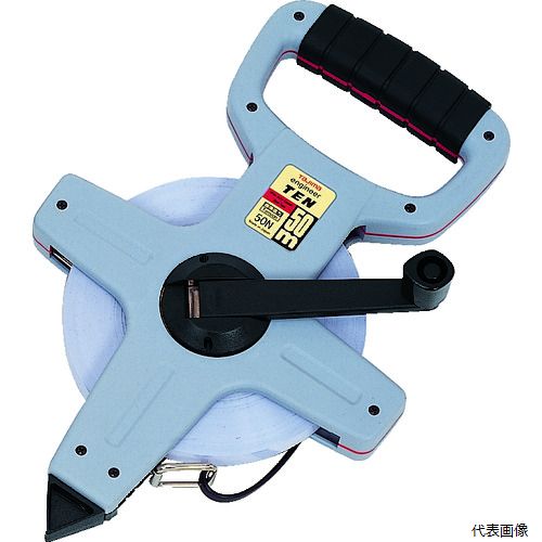 【特長】 ●空転防止機構付です。 ●テープは折れ曲がりに強く、耐久性に優れたスチール(SK85)を芯材として使用、表面はホワイトポリエステル焼き付け塗装です。 ●ストラップ付です。 ●ヨンゴーゴーピッチ付です。 【用途】 ●一般測定、土木、...