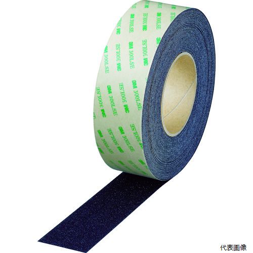 【特長】 ●平面用で、通行量の多い所や、使用条件の厳しいところにお勧めです。 ●裏紙をはがして貼るだけの平面用滑り止めテープです。 【用途】 ●屋内・屋外兼用。 ●通行量の多い所や、使用条件が厳しいところに。 【仕様】 ●色：黒 ●幅(mm...
