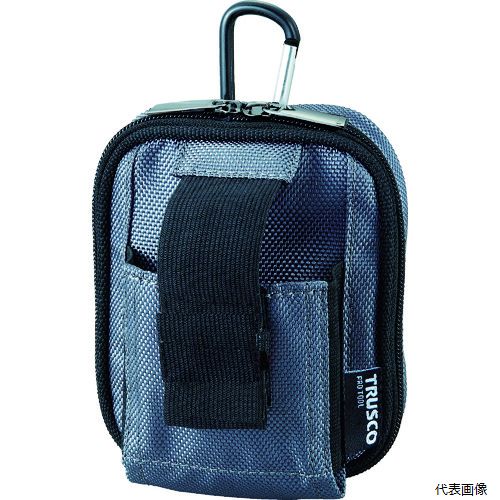 【特長】 ●スマートフォンも収納しやすいワイドタイプです。 ●超はっ水加工です。 ●カラビナ付き(アルミ製)です。 【仕様】 ●色：グレー ●幅(mm)：110 ●奥行(mm)：60 ●高さ(mm)：145 ●ベルト通し幅：65mm ●チャ...