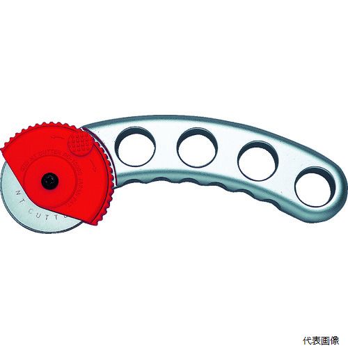 【特長】 ●丸刃を転がして布を切るローリングタイプです。 ●直径45mmの特大刃仕様 ●アルミダイカスト製 ●ワンタッチで開閉可能なプロテクター付き。 【用途】 ●布、革、ゴムシートなどの切断に。 【仕様】 ●全長(mm)：154 ●刃厚(...