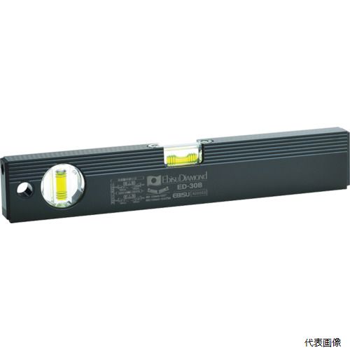 【特長】 ●樹脂製フラット型サイドキャップ付で建材等を傷つけません。 ●水平気泡管は拡大レンズ付きで大変見やすく、精度調整機構付で便利です。 ●測定基準面がV溝付でパイプ等の測定ができます。 ●6本線気泡管は1/100と2/100勾配の測定...